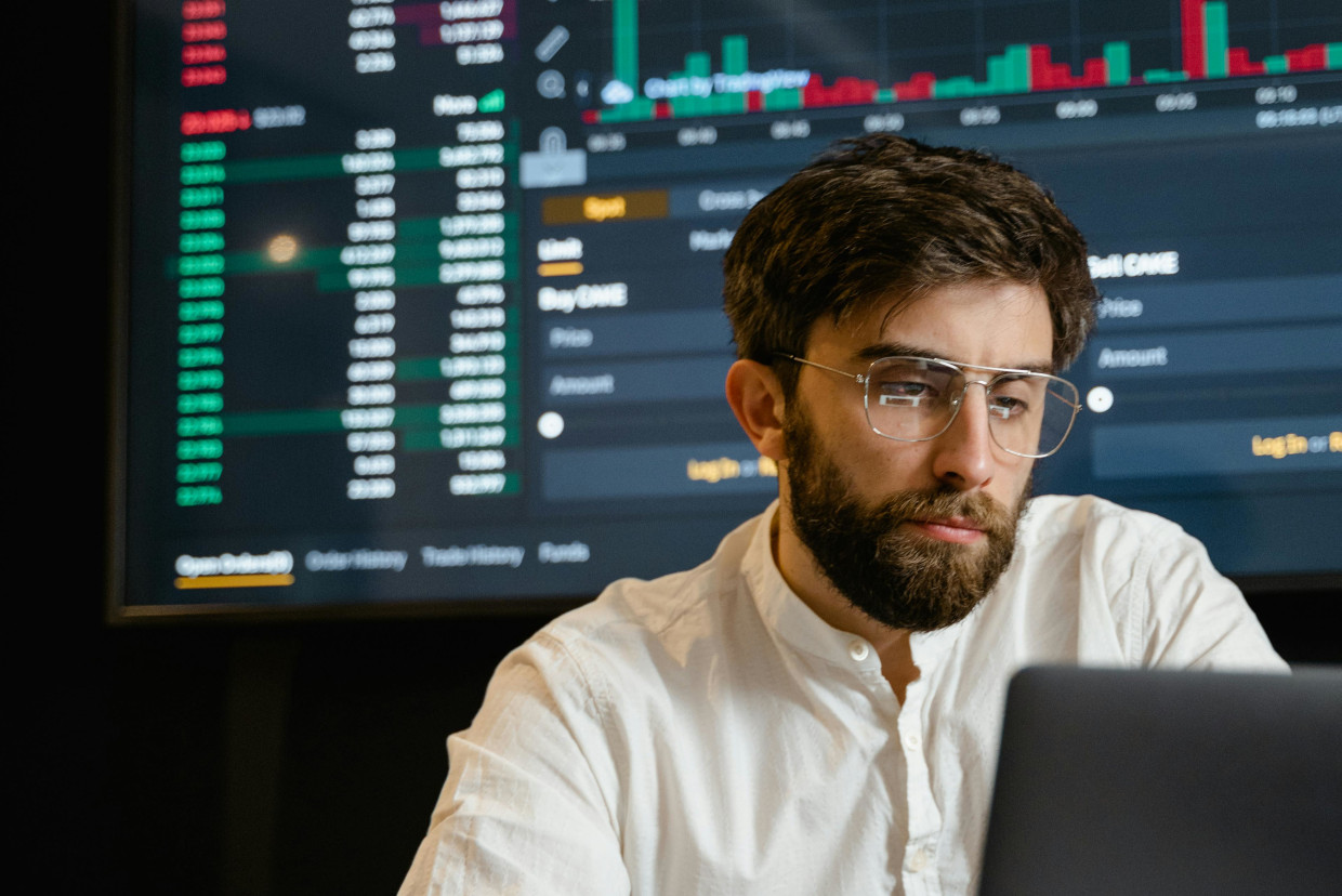 UK to bolster defence intelligence through AI partnership with Alan ...