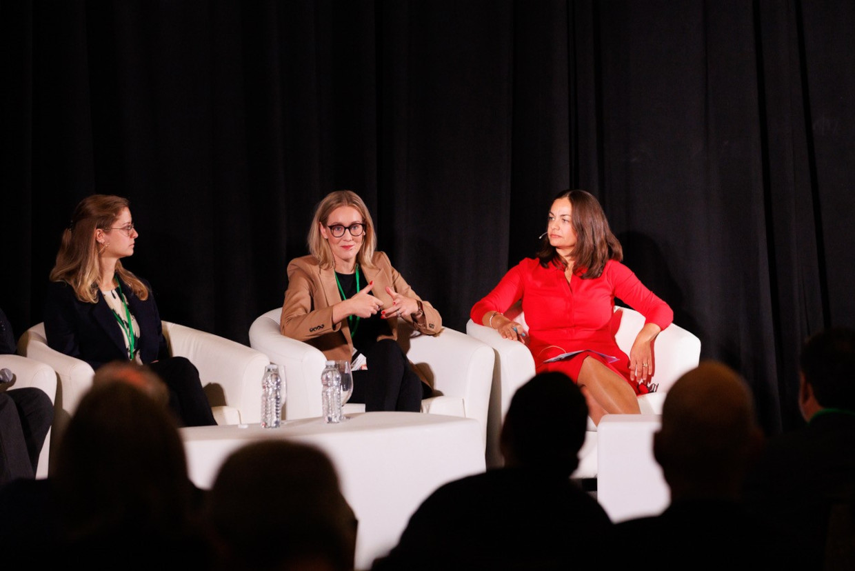 Strategy school: digital leaders debate how to drive transformation